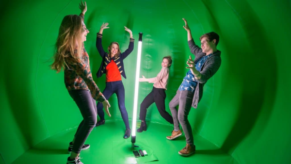 Photobooths | Green Screen 360 Photo Booth | Travel Anywhere You Want ...